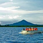 Platinum Round Mountain and Limón Beach Minimum 4 People - Transportation and Group Size