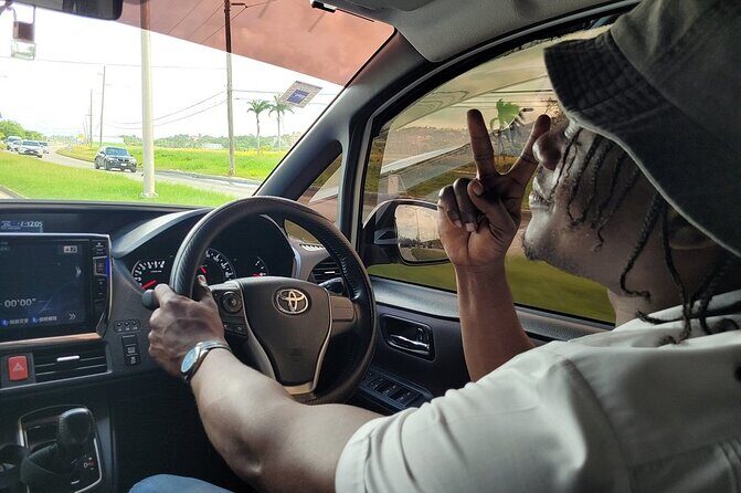 Private airport transfer to negril resorts arrival/departure - The Vehicle and Convenience