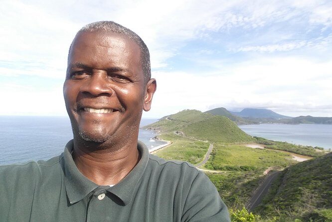 Private Airport Transfers to Park Hyatt & water taxi - The Water Taxi & Scenic Highlights