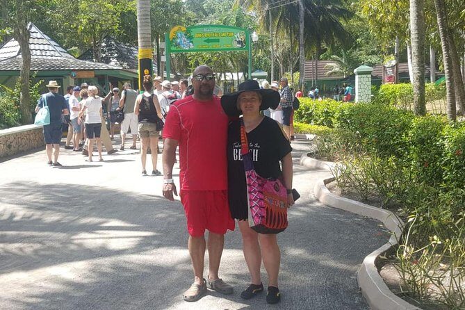 Private & Customize Tour to Bob Marley's Nine Mile and Dunn's River Falls - The Sum Up: Who Is This Tour Best For?