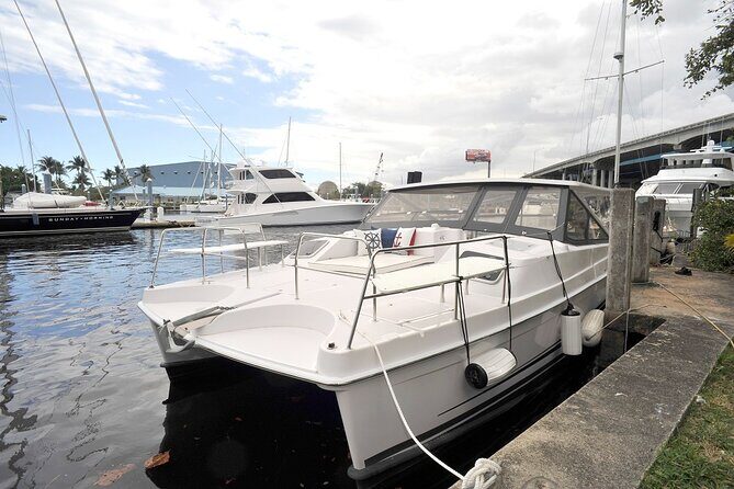Private Luxury Power Catamaran. Enjoy USVI Aboard MV Hydra - The Vessel and Comfort: What Sets It Apart