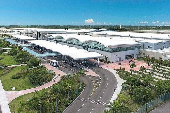 Private Roundtrip Sedan Airport Transfer to Downtown Nassau - Why Choose This Transfer?