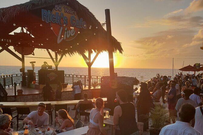 Private Seven Mile Beach Tour Optional Catamaran Cruise - What to Expect from the Transportation and Duration