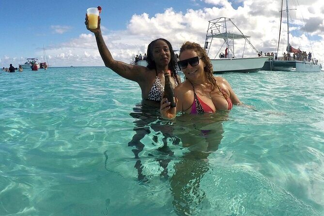 Private Short Tour to Stingray City and Local Welcome Drink - Who Should Consider This Tour?