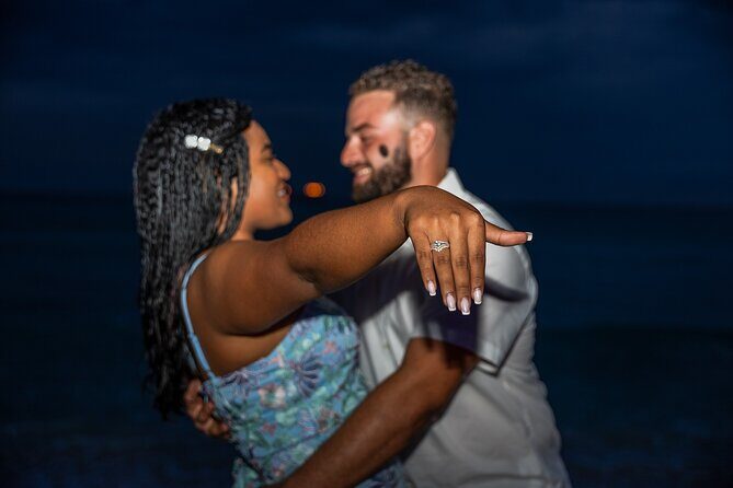 Private Sip and Paint Experience for Couples in Aruba - Visualizing the Evening