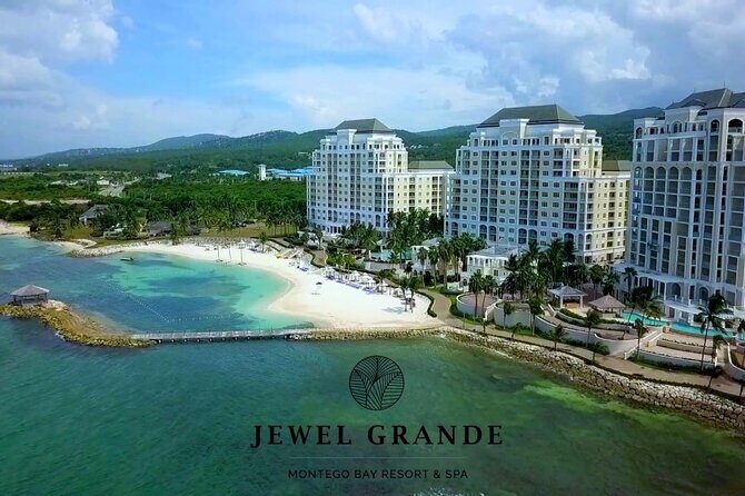 Private Transfer from Montego Bay Airport to Montego Bay Hotels - Vehicle and Amenities