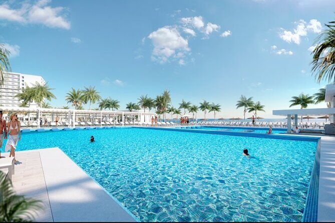 Private Transfer From or To Airport to Riu Palace Aquarelle - Meeting Points and Logistics