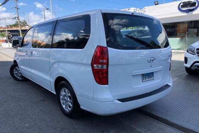 Private Transportation from Santo Domingo Airport to Punta Cana Hotel - The Practicalities of Booking and Service