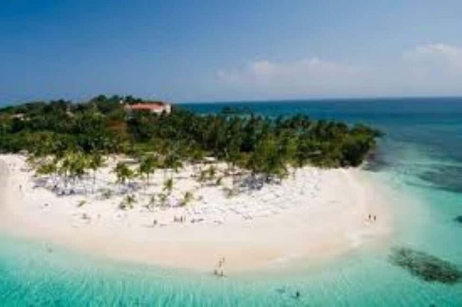 Puerto Plata: Whale Watching & Bacardi Island Day Trip - The Scenic Drive and Arrival at Samana