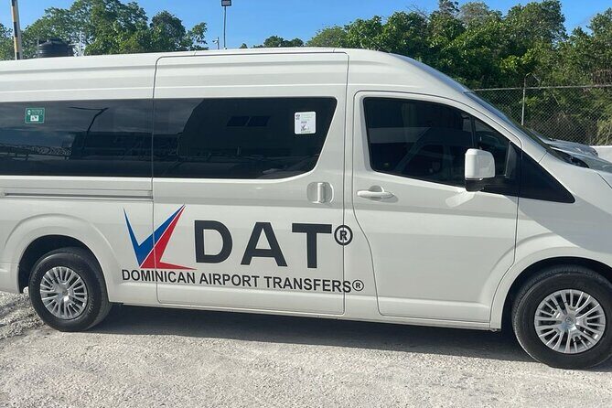 Punta Cana Airport to HYATT ZIVA & ZILARA RESORTS in CAP CANA R/T - The Vehicle: Comfort, Cleanliness, and Amenities
