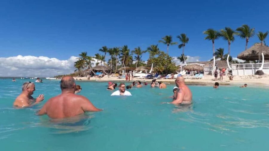 Punta Cana: Catalina Island Snorkeling Tour - The Beach and Lunch Experience