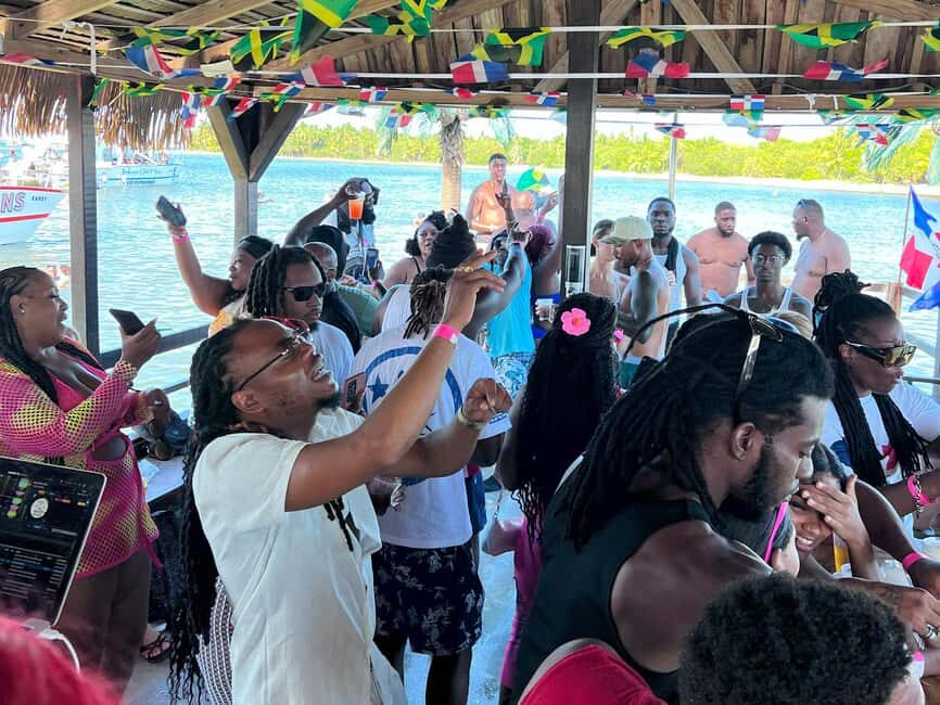 Punta Cana: Jamaican Party Boat w/ OPEN BAR And DJ (Adults) - Analyzing the Value