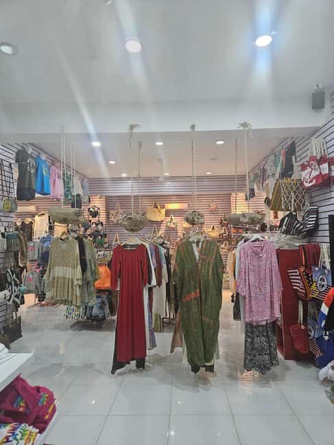 Punta Cana: Souvenir Shopping Tour with Traditional Tastings - The Transportation and Group Size