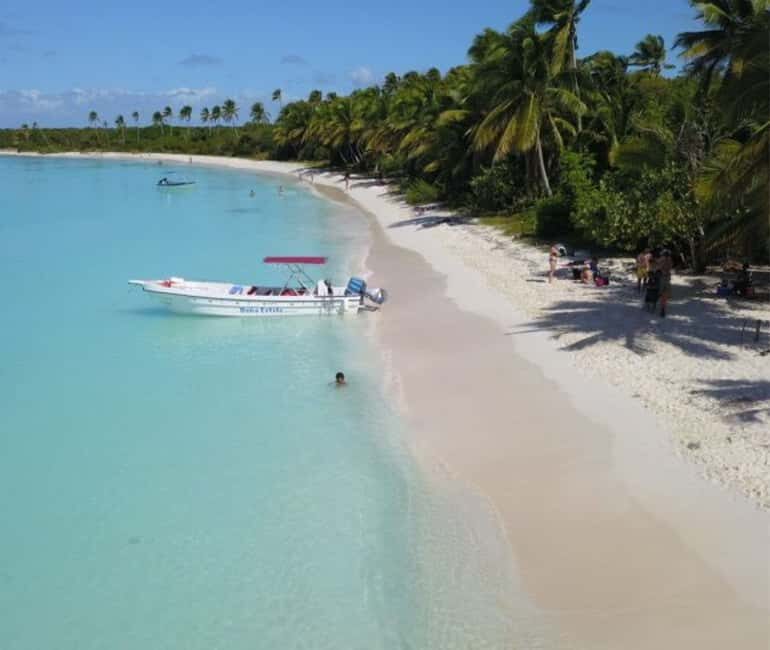 Punta Cana: VIP Private Speedboat Escape to Saona Island - An In-Depth Look at the Experience