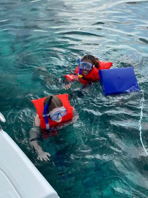 Rose Island: Pig Beach, Snorkeling, Sea Turtles, Beach - Setting the Scene: A Day Out on Rose Island