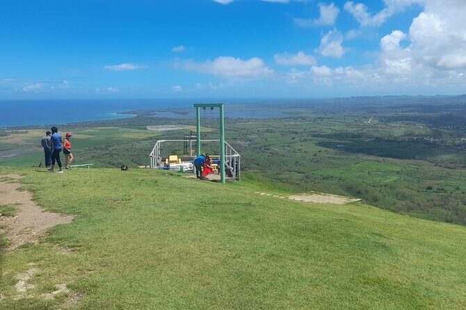 Round Mountain + Secret Beaches + Local DR House Experience - Authentic Experiences and Unique Aspects