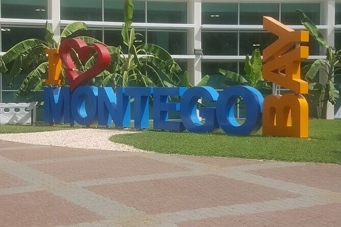 Royalton Whitesand / Royalton Blue Waters from Montego Bay Airport Transfer - Vehicle and Comfort