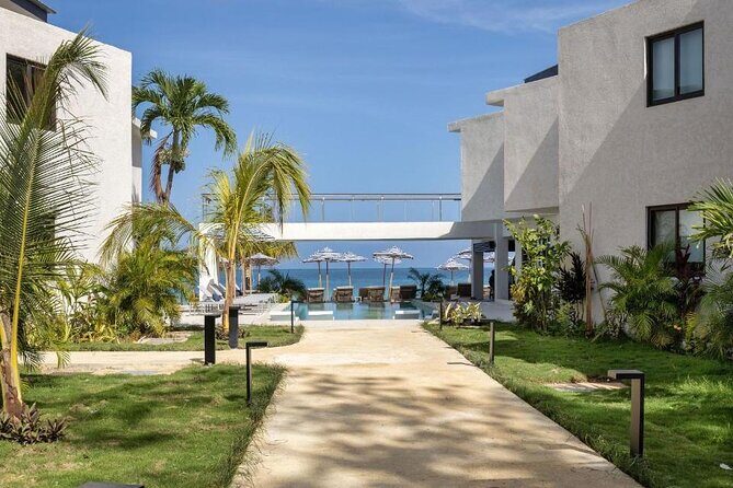 Sangster International Airport to Negril Footprintson Transfer - The Price and Its Value