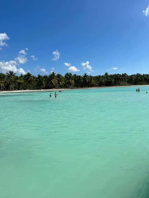 Saona Island & Chavon River Tour with Lunch & Drinks - Lunch and Entertainment: A Caribbean Feast