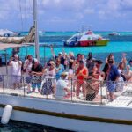 Shared Family Snorkeling Boat with Drinks and Snacks - Transportation and Comfort