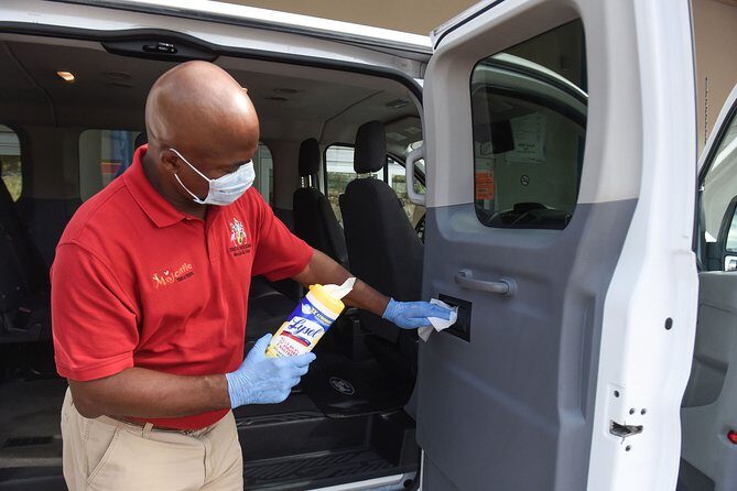 Shared Round Trip Transfer Providenciales Airport to Providenciales Hotels - The Experience: What to Expect with This Transfer