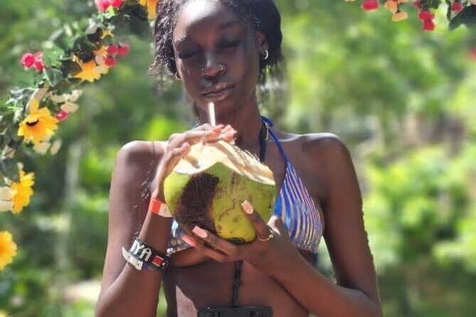 Shopping, Bluehole, Secret Falls and Dunns River from Montego Bay - The Experience Provider: 3D Island Insights