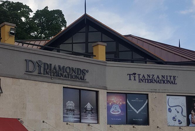 Shopping Tour From Runaway Bay Hotels - The Experience from Reviews