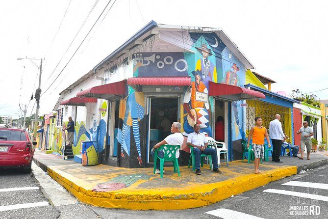 Street art walking tour in Santiago (art walk) - The Route and Key Stops