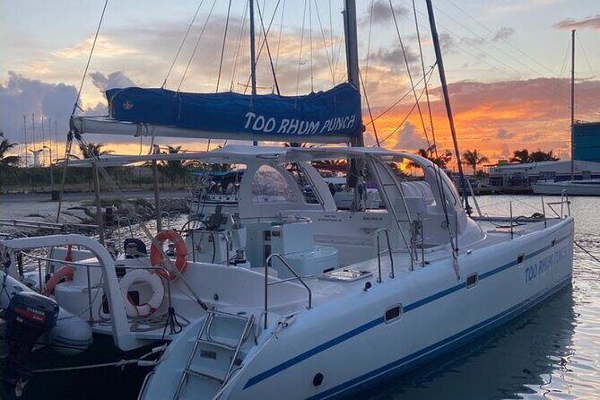 Sunset Champagne Cruise in St. Maarten - What the Reviews Say