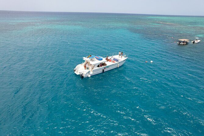 Sunset Deluxe 2-Hour Private Charter in Montego Bay, Open Bar - The Value and the Experience