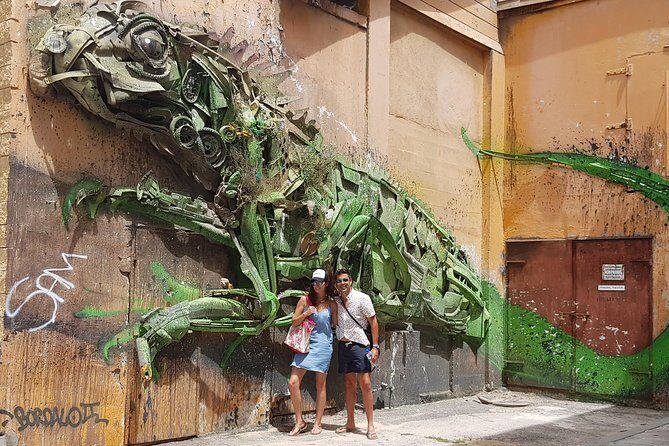 The Whole Story Tour of San Nicolas in Aruba - What Makes This Tour Stand Out?