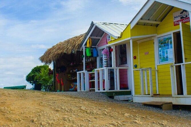 Tour to Montana Redonda and Emerald Coast Beach - Logistics and Practicalities