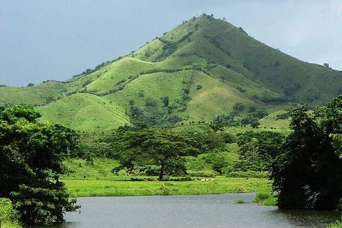 Tour to Montana Redonda and Emerald Coast Beach - What the Reviews Say