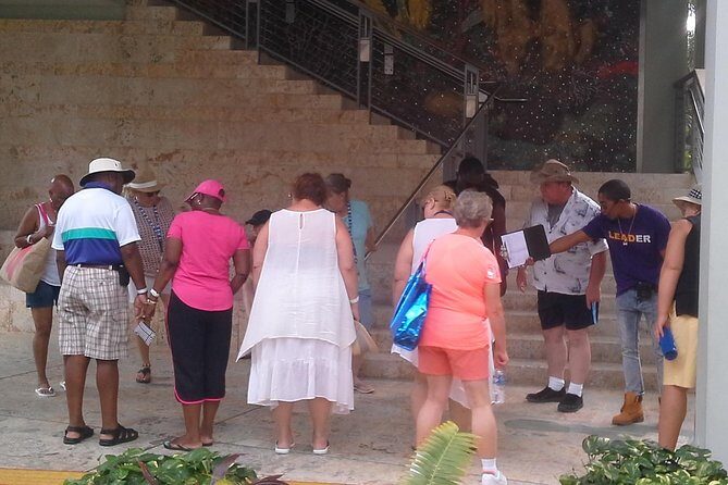 West Bay Sightseeing Tour Plus Seven Mile Beach Visit - A Balanced Look at the Tour Experience