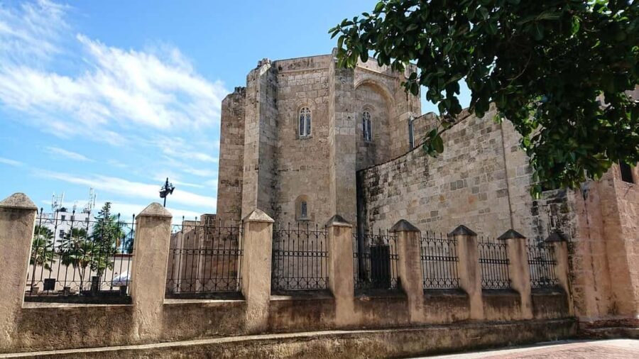 Zona Colonial Hictorical Tour with a local artist - What to Expect and Practical Details