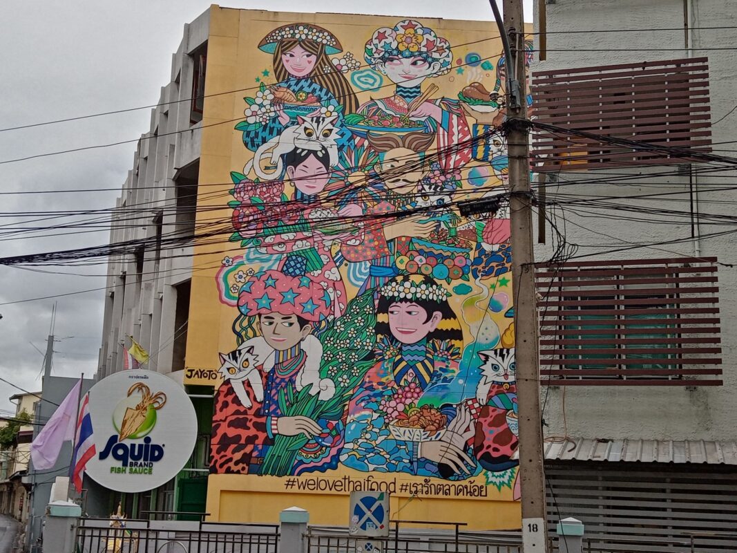 Street art and old shophouses in Talat Noi neighborhood, Bangkok