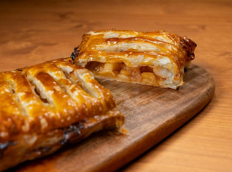 Apple strudel pastry dessert