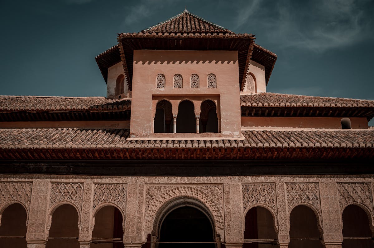 Alhambra palace interior Moorish architecture
