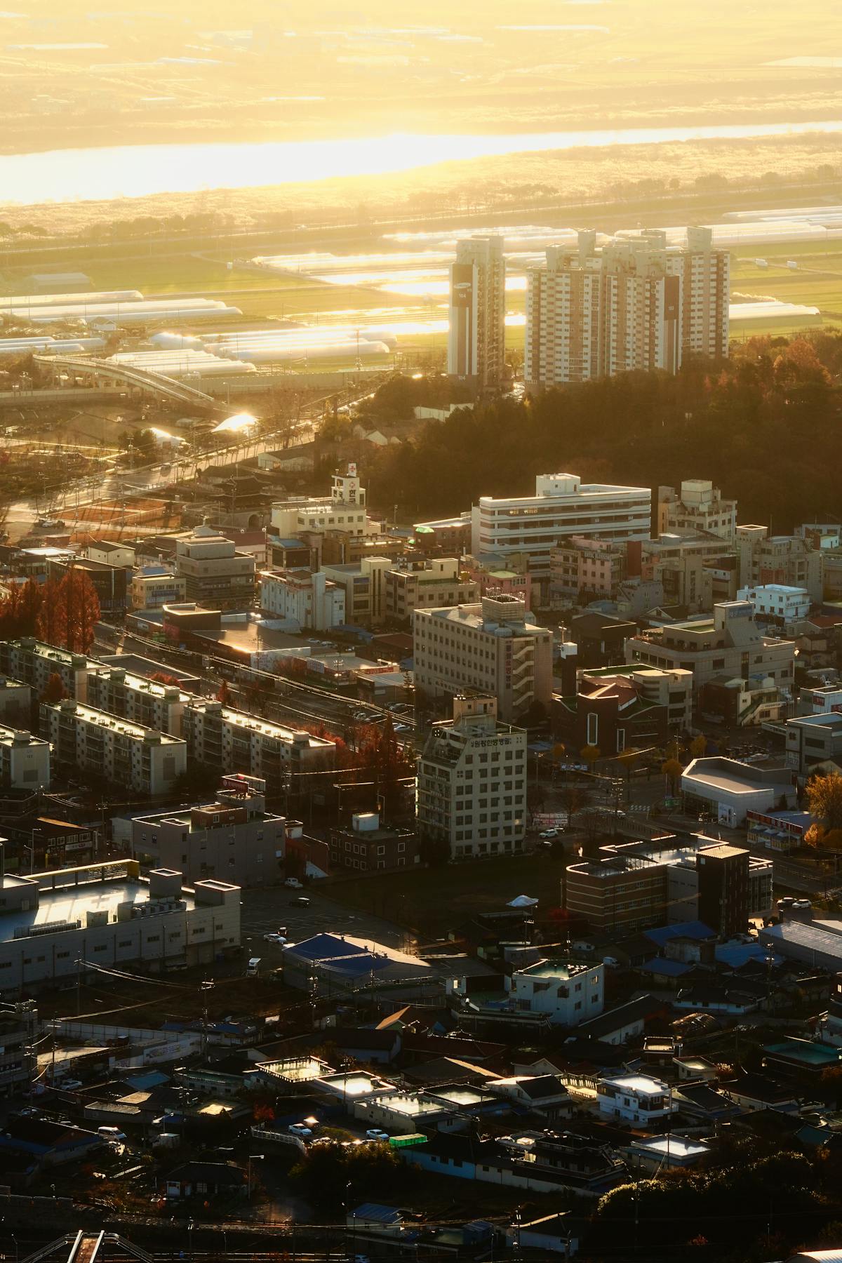 Narrow cobblestone street in Lisbon old town with traditional buildings and laundry lines