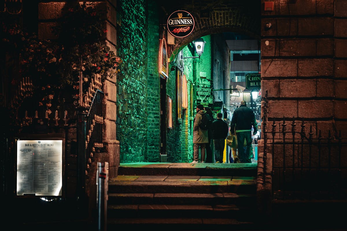 People enjoying Dublin nightlife in Temple Bar