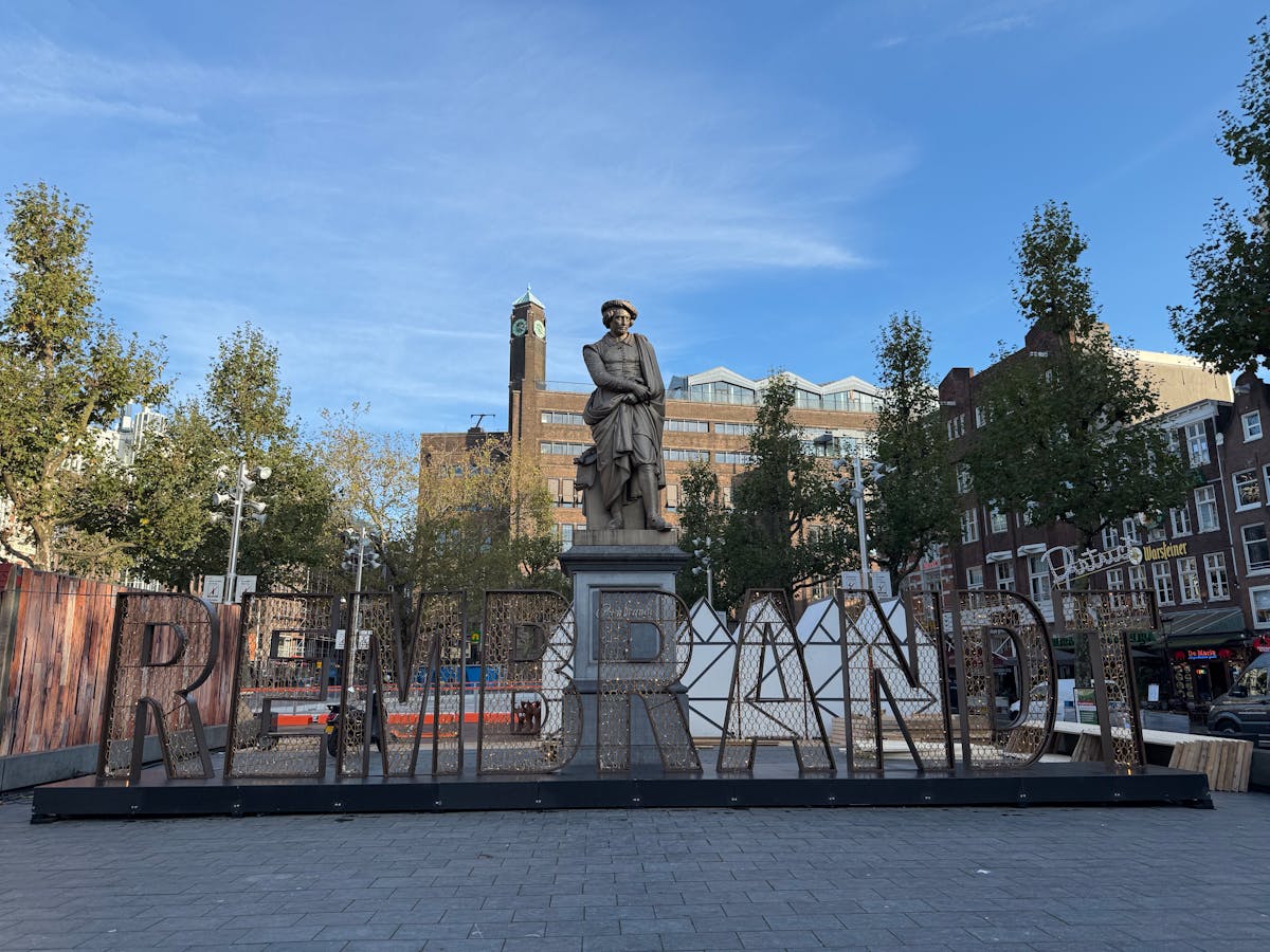 Bronze statue of Rembrandt at Rembrandtplein square in Amsterdam