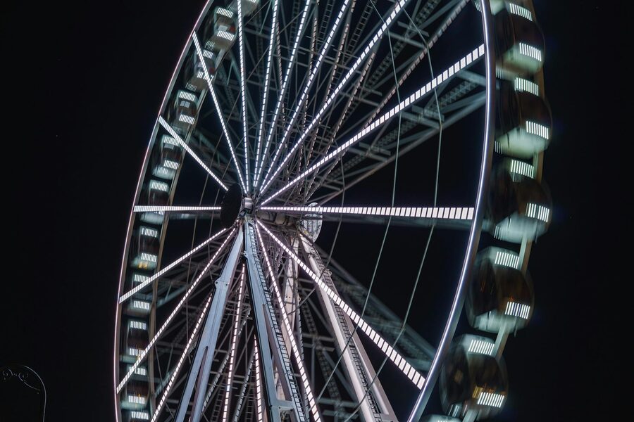 Ferris wheel lights at night