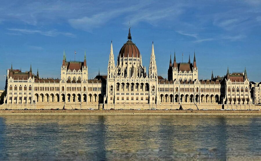 Hungarian Parliament statues and ornamental detail