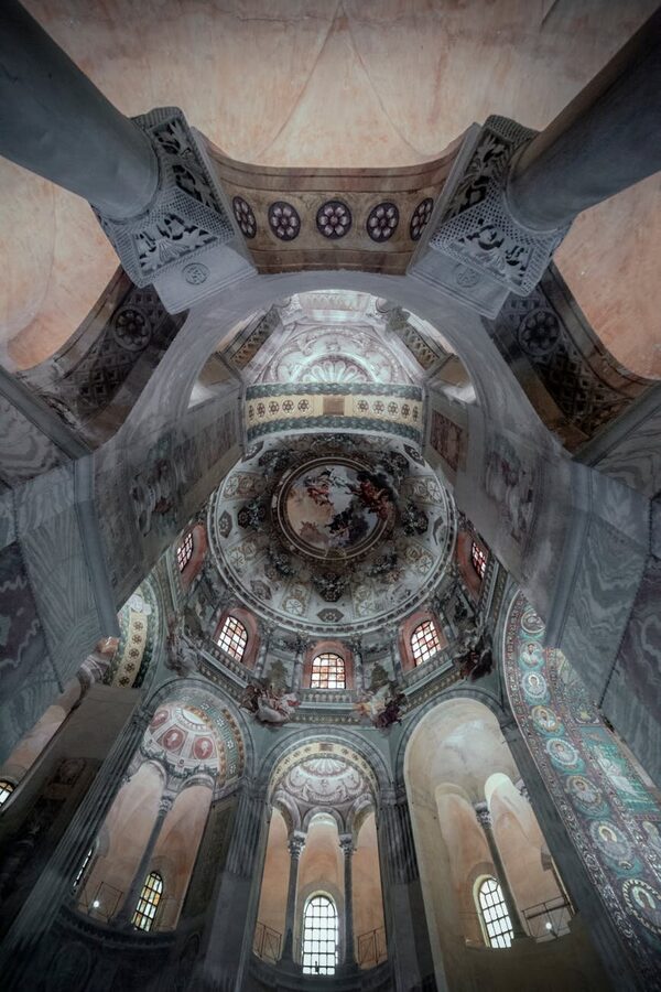 Golden mosaic showing the procession carrying St Marks body into the basilica in Venice