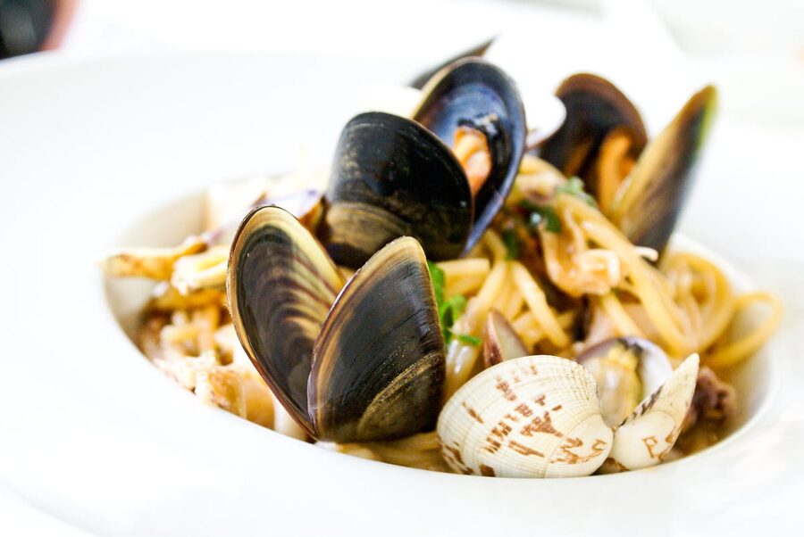 A plate of Italian spaghetti with clams and mussels