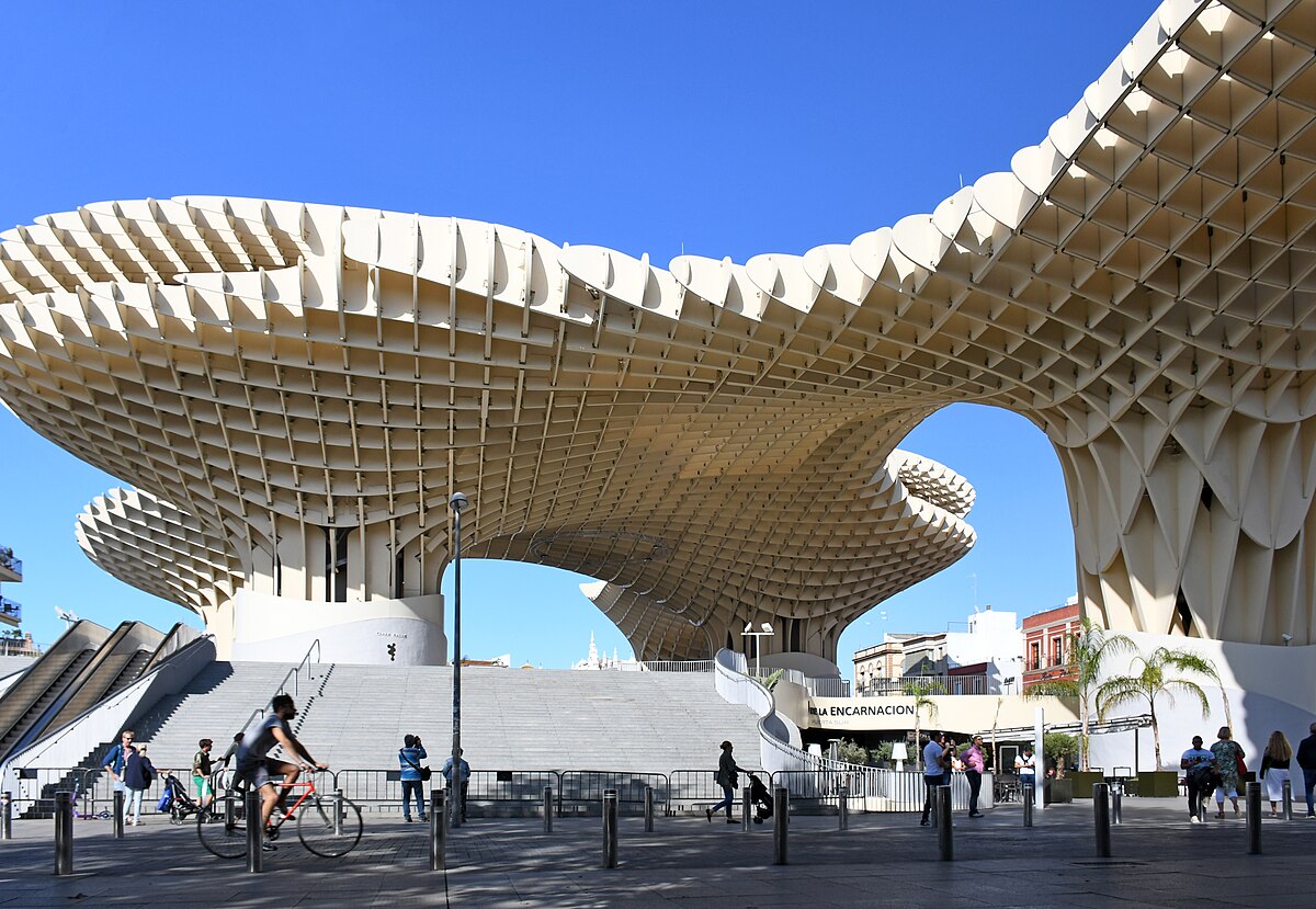 Close-up of the wooden lattice pattern on Metropol Parasol in Seville