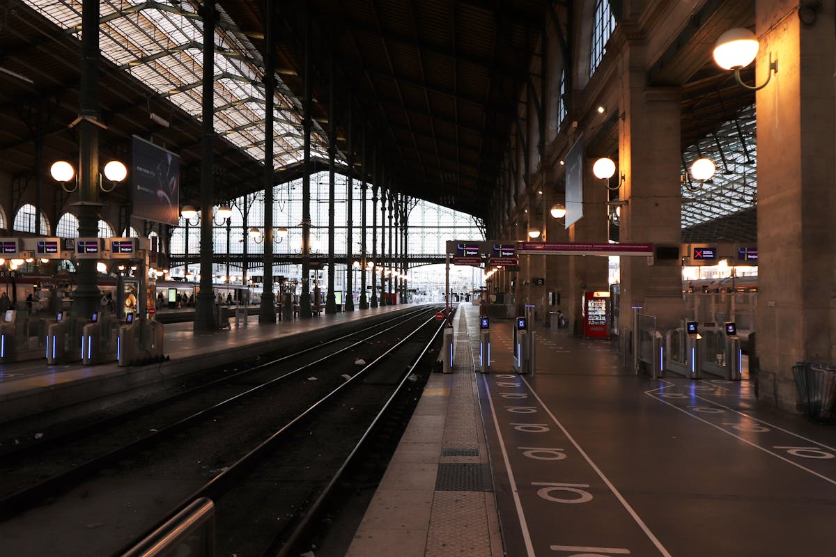 Train platform at a Paris station