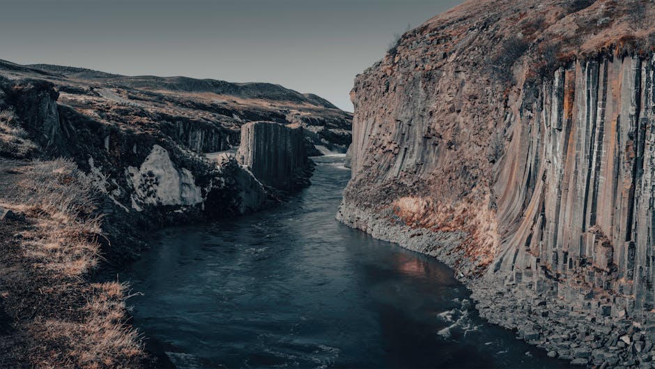 Iceland underwater fissure