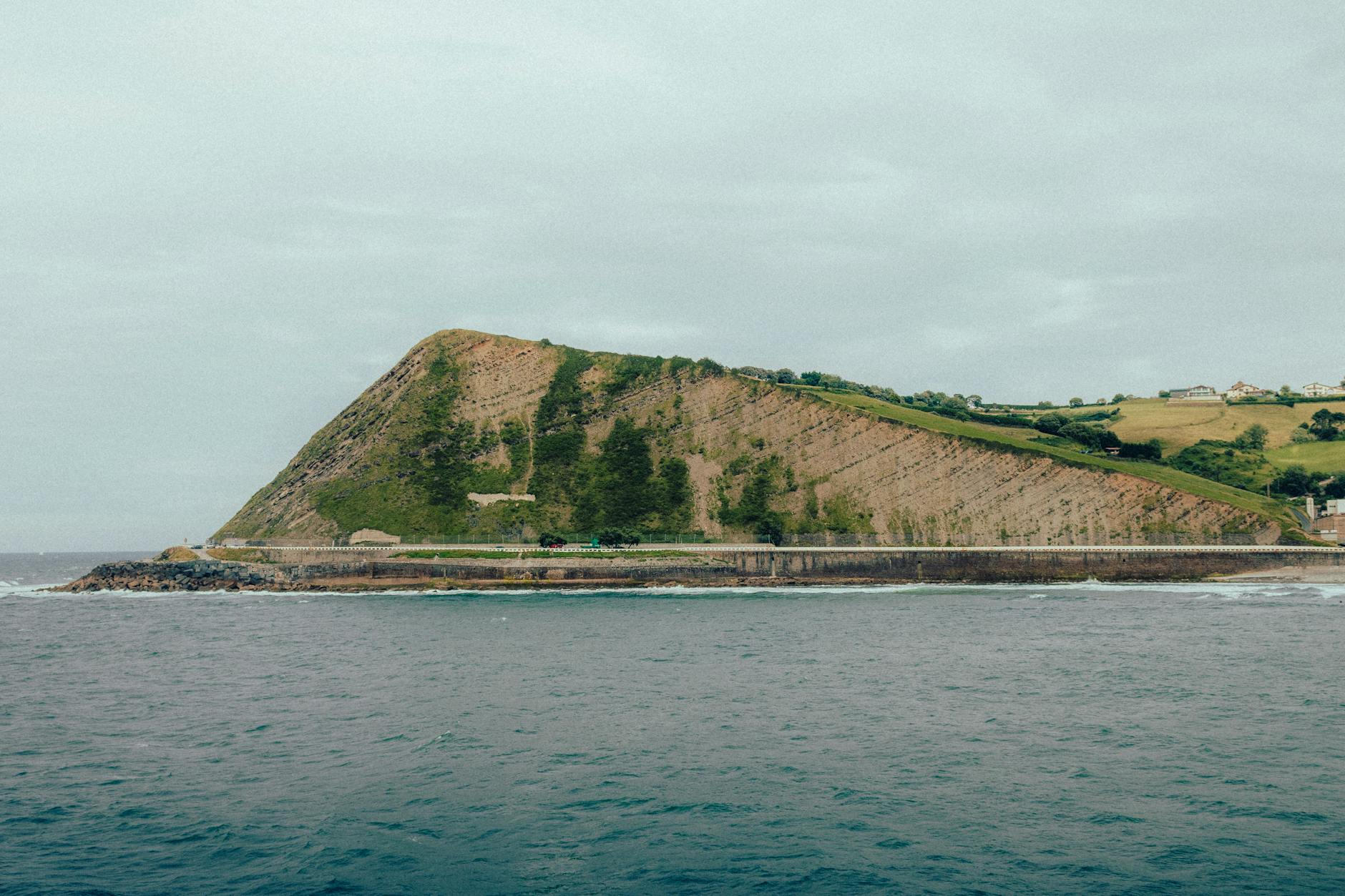 Txakoli White Wine Basque Vineyard