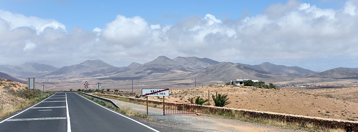 Panoramic view of Fuerteventura barren landscape from Valle de Santa Ines